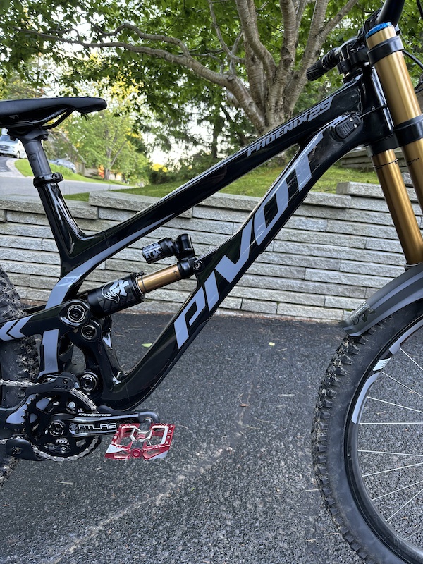 2023 Pivot Phoenix Large For Sale