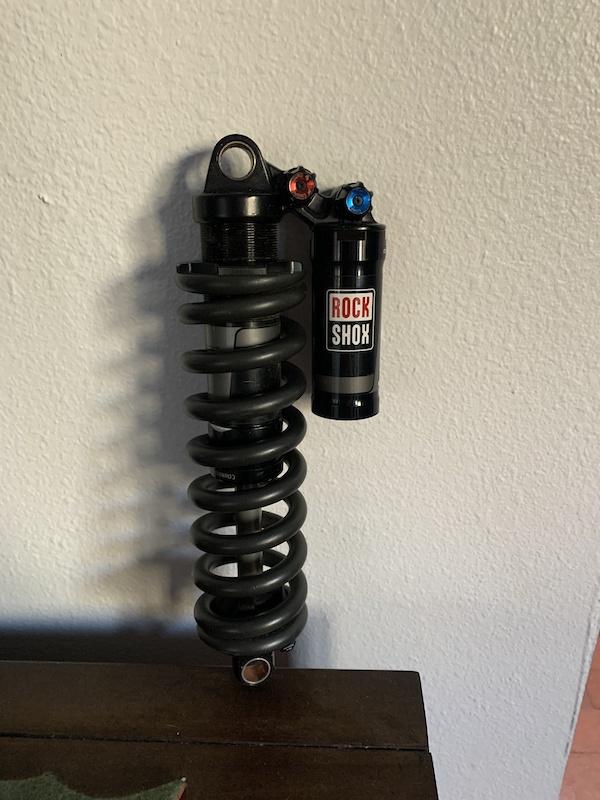 2018 Rockshox vivid R2C #450 spring *needs rebuild* For Sale