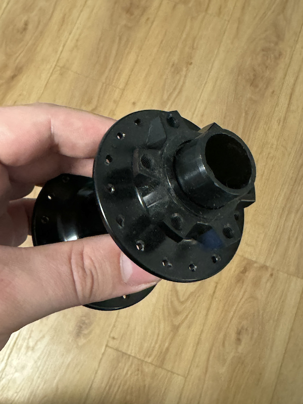 Unbranded Formula Front Hub For Sale