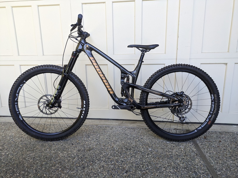 2022 Propain Tyee CF 5 - Excellent Condition - Medium For Sale