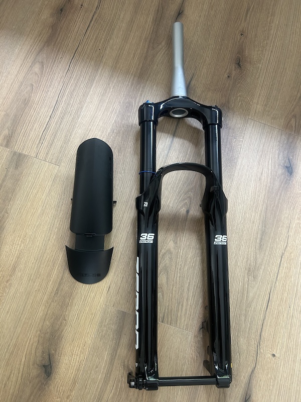 2023 SR Suntour 36 zeron 160mm 29” Boost For Sale