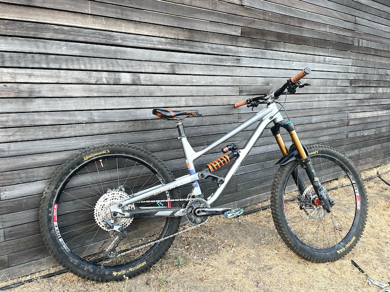 2021 Commencal Clash Signature Matte Graphite (Med) For Sale