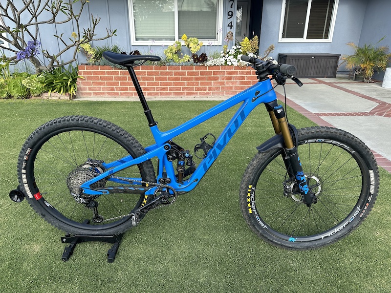 2021 Pivot Switchblade Medium For Sale