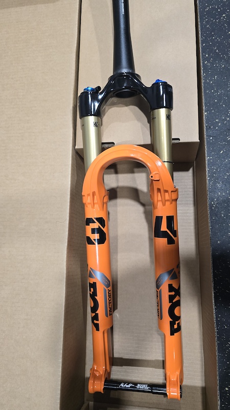 2023 Fox 34 SC For Sale