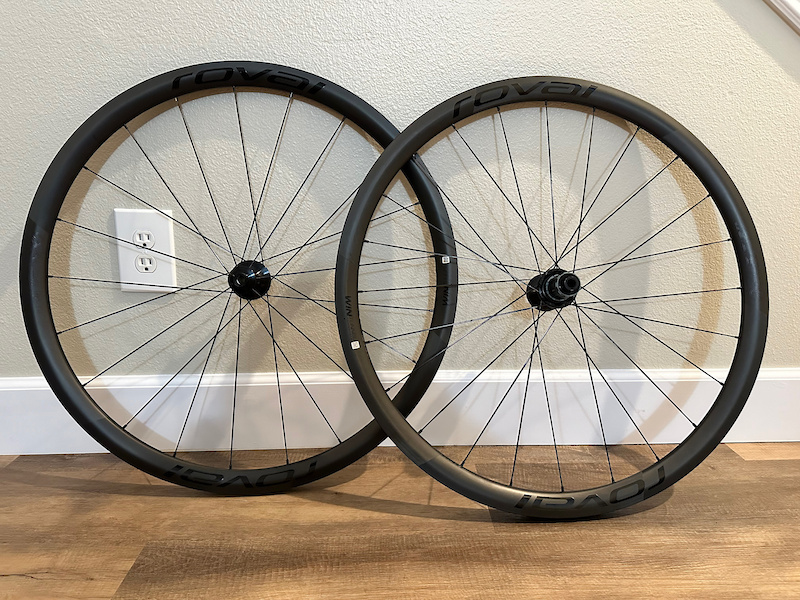 2021 Roval Alpinist CLX Satin Carbon Wheelset wTravel Bags For Sale