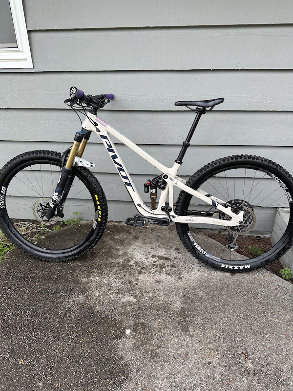 2021 SMALL Pivot Switchblade For Sale