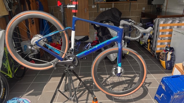 2024 RIBBLE CGR SL - PRO - SHIMANO ULTEGRA DI2 For Sale