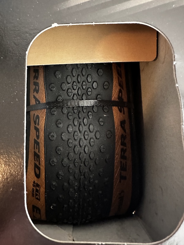 2025 Continental Terra Speed 700 x 45, tanwall, e25 For Sale