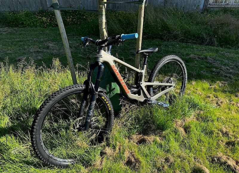 2023 Santa Cruz V2 Megatower Medium For Sale