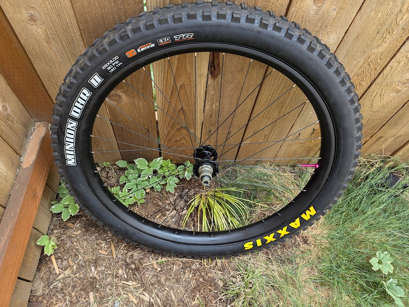 2023 Rear 29+ carbon wheel boost hub 3" Maxxis DHR For Sale