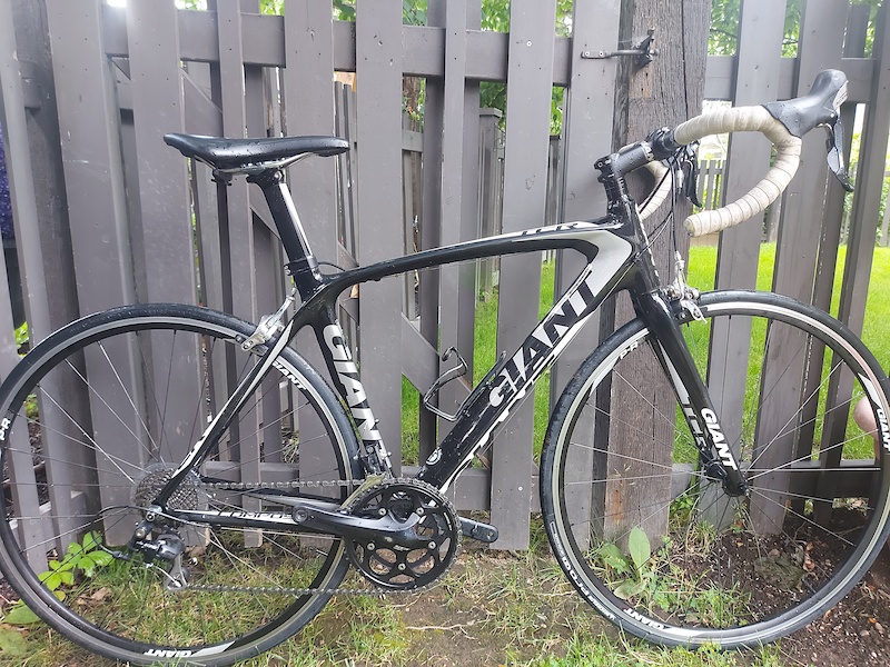 2013 Giant TCR 2 Carbon Road Bike, Medium For Sale