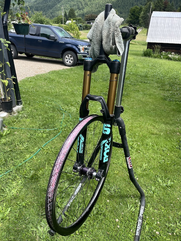 2018 Fox 36 170mm, Chris King hub, enve carbon rim For Sale