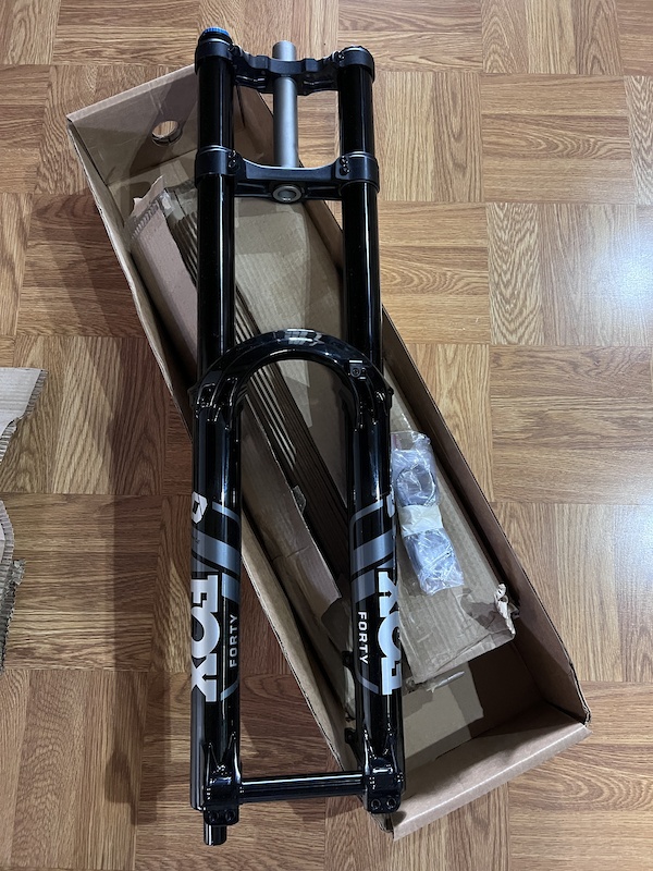 2024 Fox 40 Float Performance, 203mm For Sale