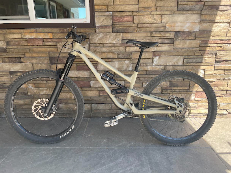 2021 Commencal Clash For Sale