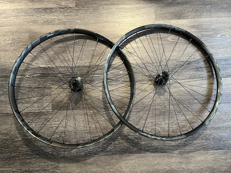 2024 Race Face ARC 30 / Industry Nine wheelset For Sale