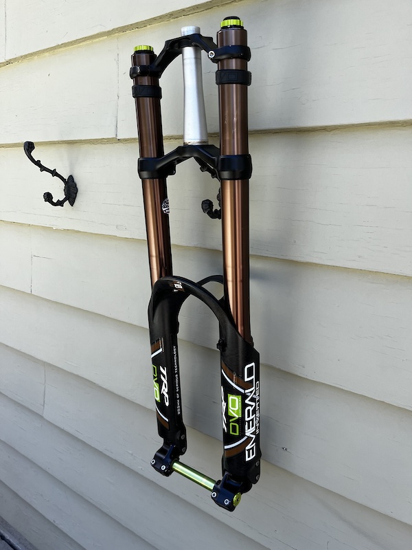 DVO Emerald 203mm inverted DH fork - NICE ! For Sale