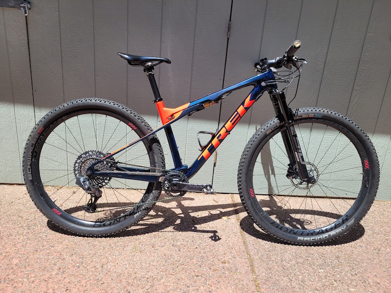 2021 Trek Supercaliber 9.9 AXS (size M/L) For Sale