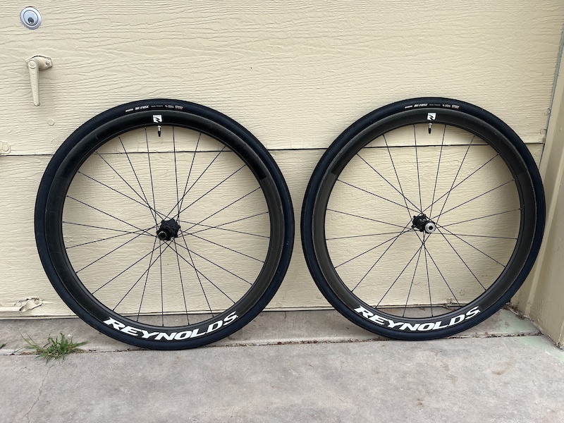 2020 Reynolds Carbon 700c Disc Wheelset For Sale