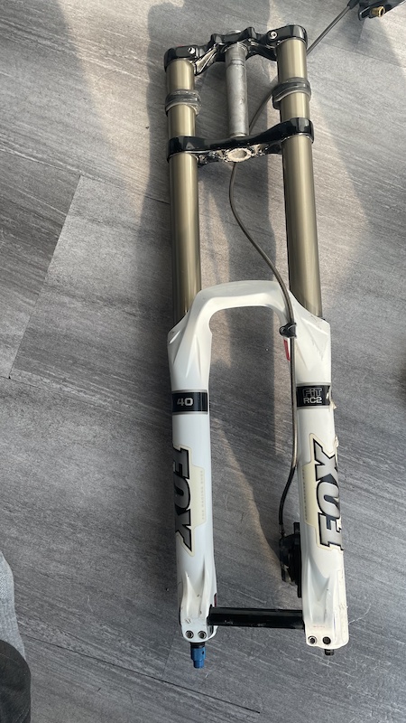 fox 40 2009 white rc2 For Sale