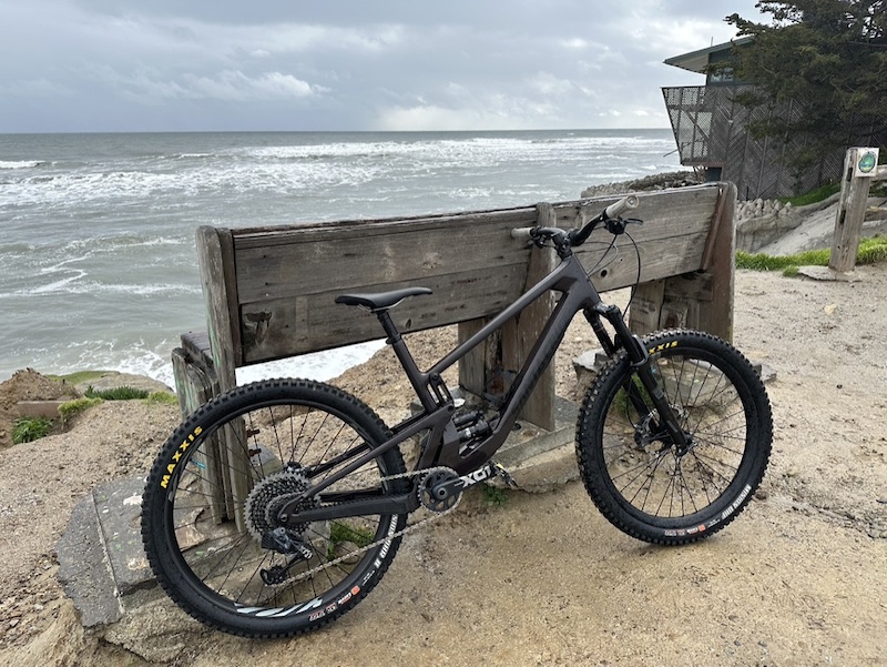 2022 XL Santa Cruz 5010 4 CC AXS Carbon Wheels For Sale