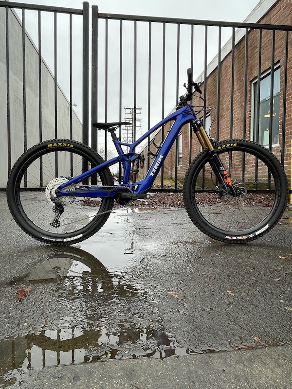 2023 Trek Fuel EXE with Fox 38 and Carbon Wheels Like New For Sale