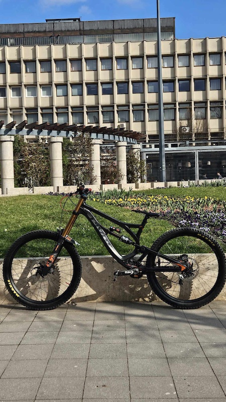 2017 Pivot Phoenix carbon pro saint For Sale