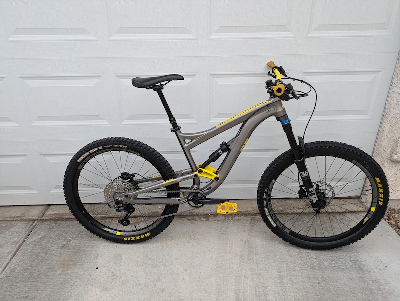 2017 Diamondback Mission 2 +riding kit and tools For Sale