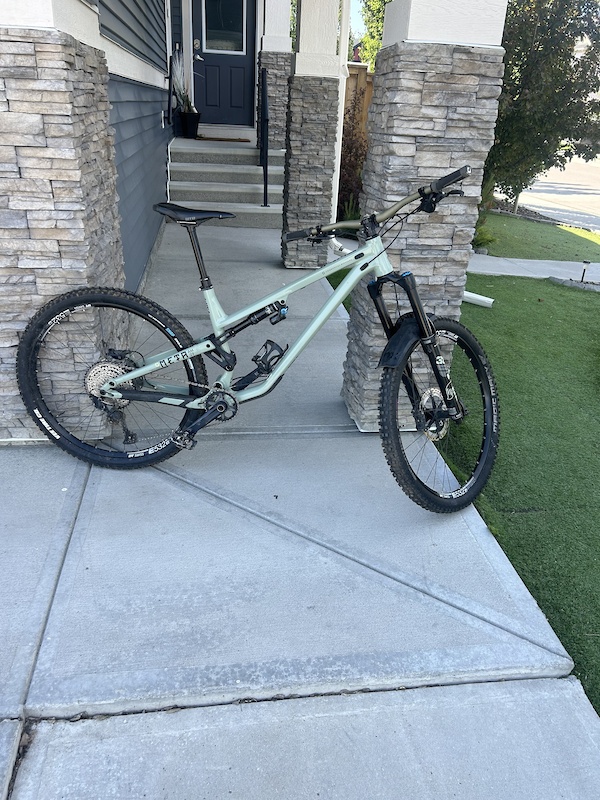 2021 Commencal Meta For Sale