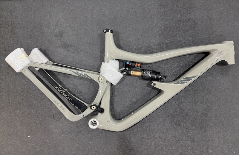 2022 Ibis Ripmo V2 BRAND NEW - NEVER USED For Sale