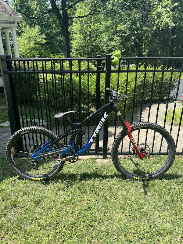 2023 Trek Session R2 Rockshox/Sram For Sale