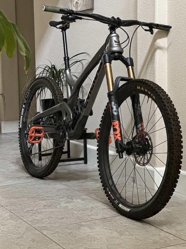 2021 Evil Insurgent LB, excellent condition, size M For Sale