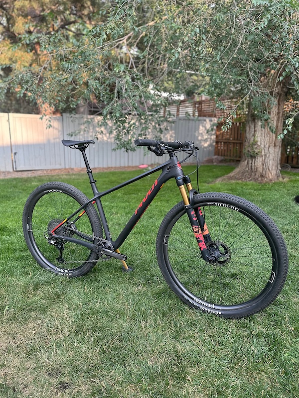 2022 Large Pivot LES, XTR Build For Sale
