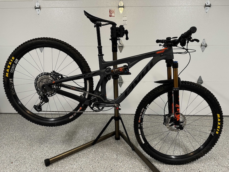 2020 Pivot Trail 429 XT/XTR For Sale