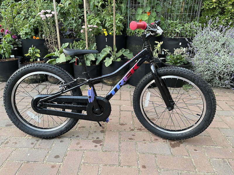 2022 TREK Precaliber 20 kids' mountain bike, black/purple For Sale