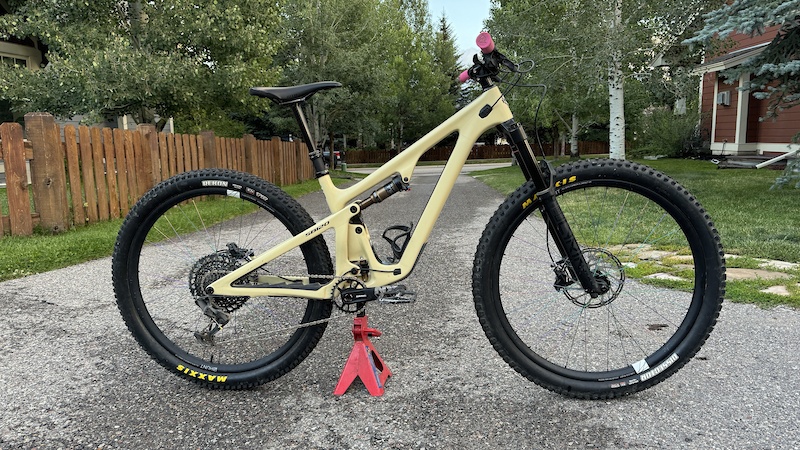 2024 Yeti SB120 T1 Lunch Ride Medium. See Options For Sale