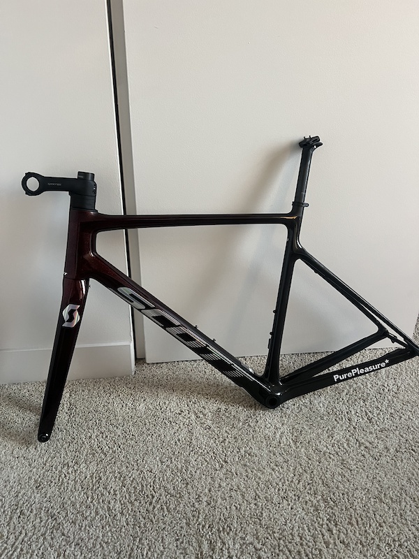 2022 Scott Addict 30 Frame - Size Large For Sale