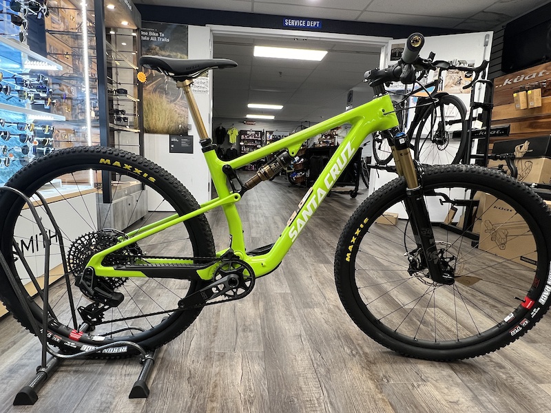 2024 Santa Cruz Blur 4 Carbon CC XO AXS TR RSV Kit Green For Sale