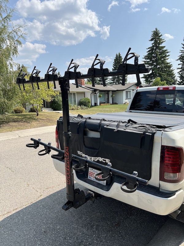 2020 Yakima HangOver 6 Bike Vertical Hanging Mtn Bike Rack For Sale