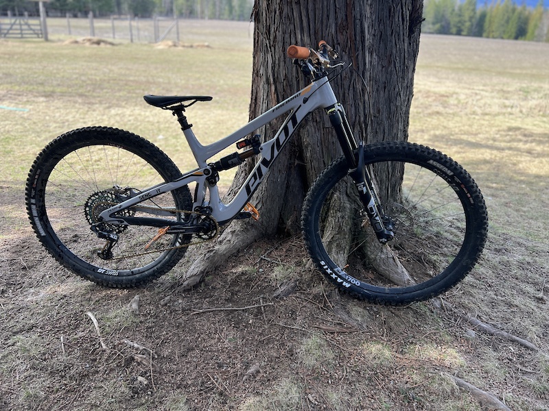 2021 pivot firebird size medium For Sale