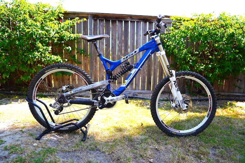 2010 Intense 951 FRO Downhill Bike For Sale