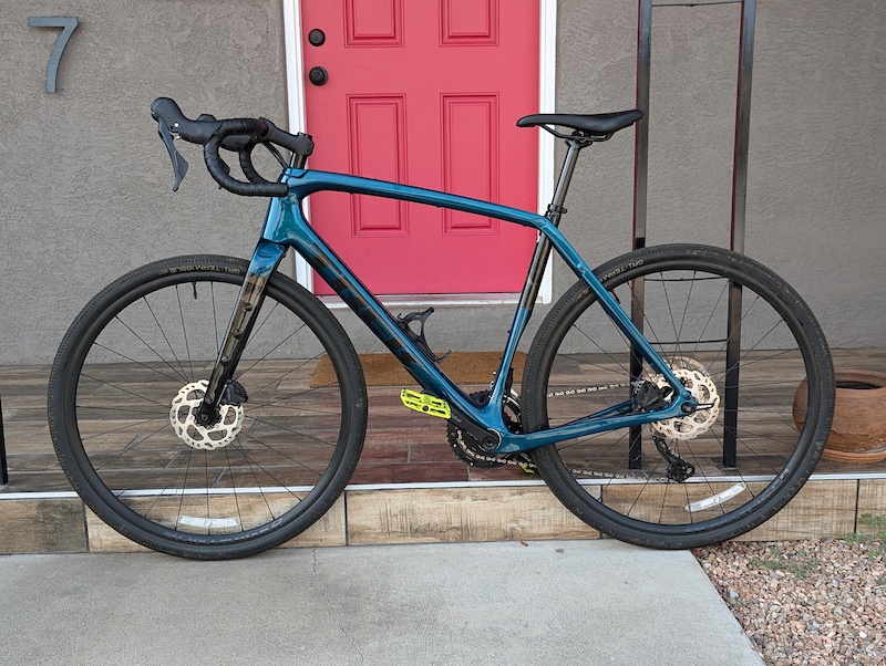 2022 Trek Checkpoint SL5 with SLR Carbon frame For Sale