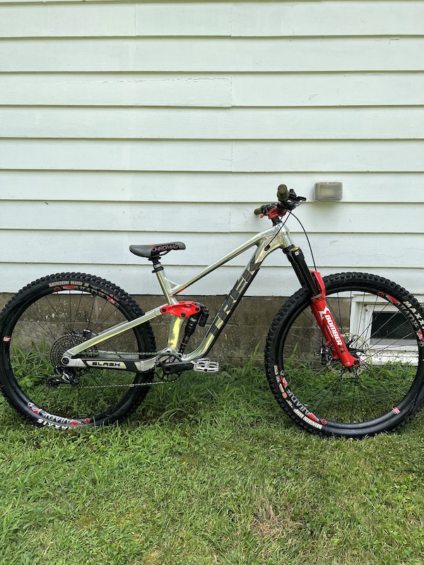 2022 Trek Slash For Sale