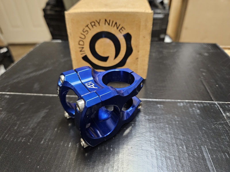 2023 Industry Nine I9 31.8 Stem 30mm Blue For Sale