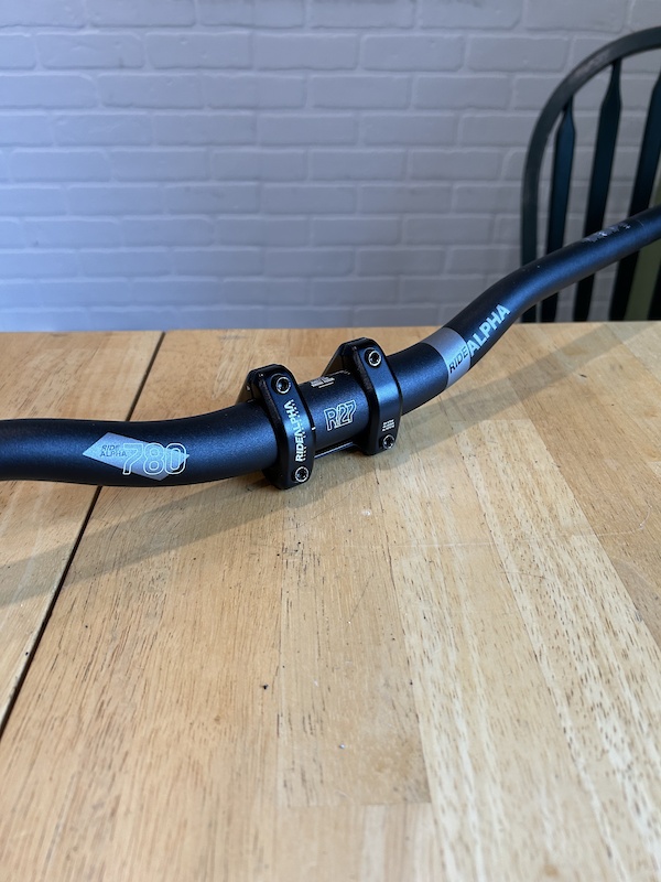 2024 Ride Alpha r27 bars / DH direct mount Stem Combo For Sale