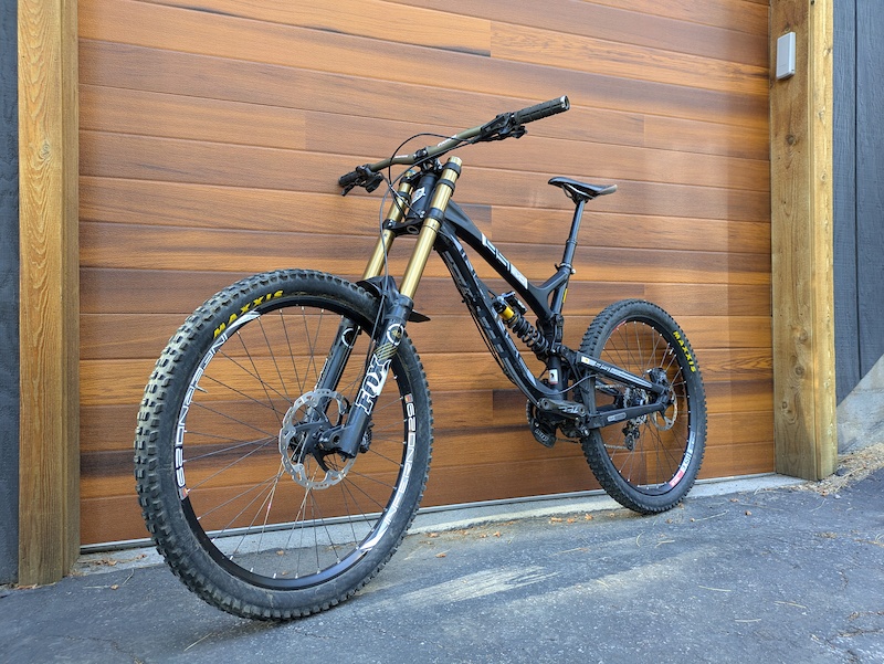 2015 Intense 951 EVO downhill mountain bike For Sale