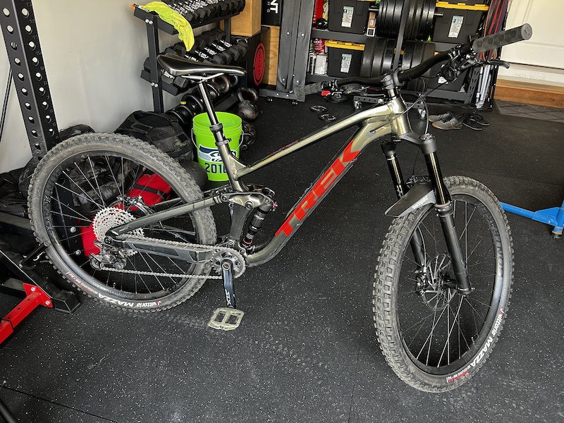 2022 Trek Slash 7 size M/L For Sale