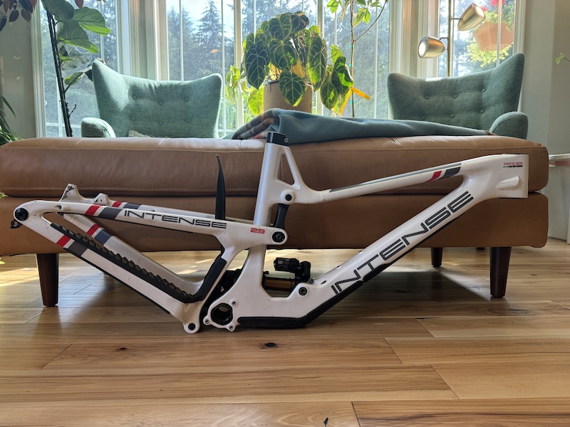 2023 Intense Tracer 29 with 279 Rear Triangle! For Sale