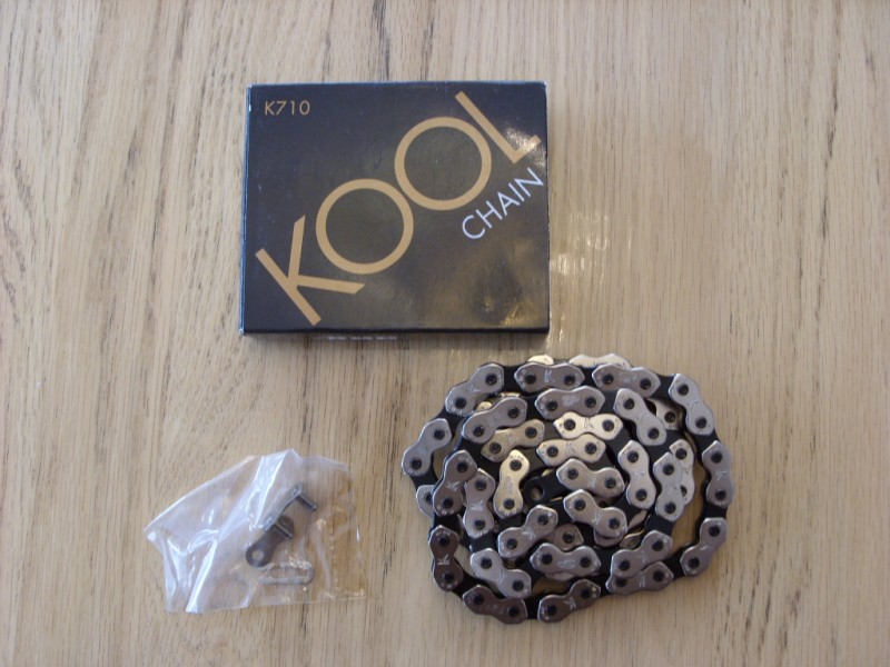 KMC KOOL CHAIN K710 BMX FREESTYLE 1/2x1/8 x100L NEW!! For Sale