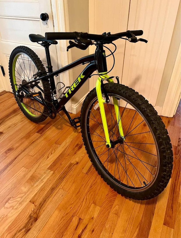 2022 Ultralight Trek Wahoo 26 XS 8-speed kids/adult hybrid For Sale