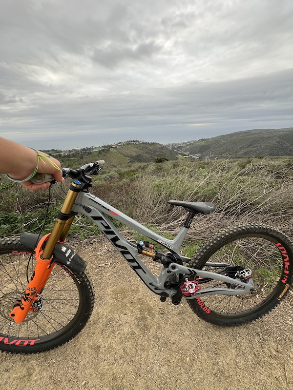 2022 Pivot phoenix custom build For Sale